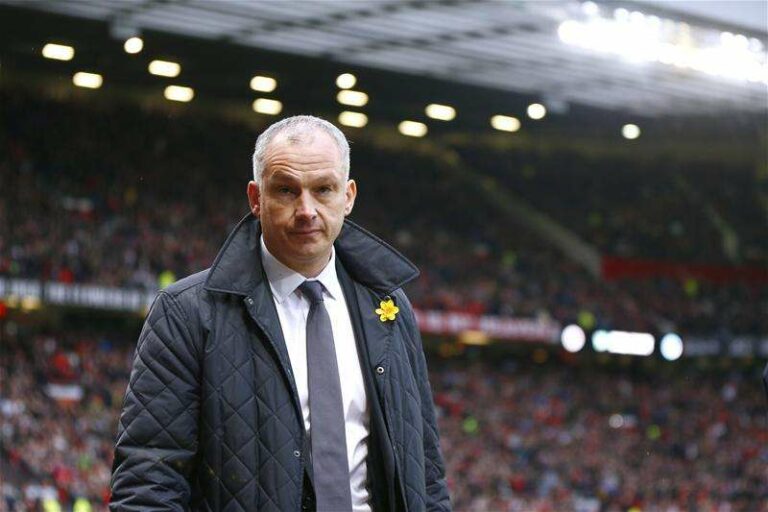 Reading academy manager Eamonn Dolan dies at 48 - The League Paper