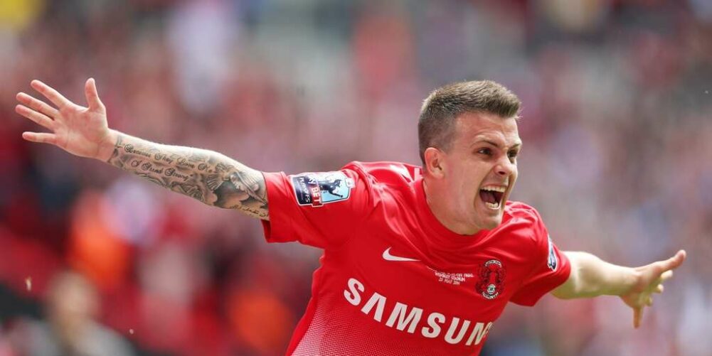Dean Cox is counting down the days to his Crawley debut - The League Paper