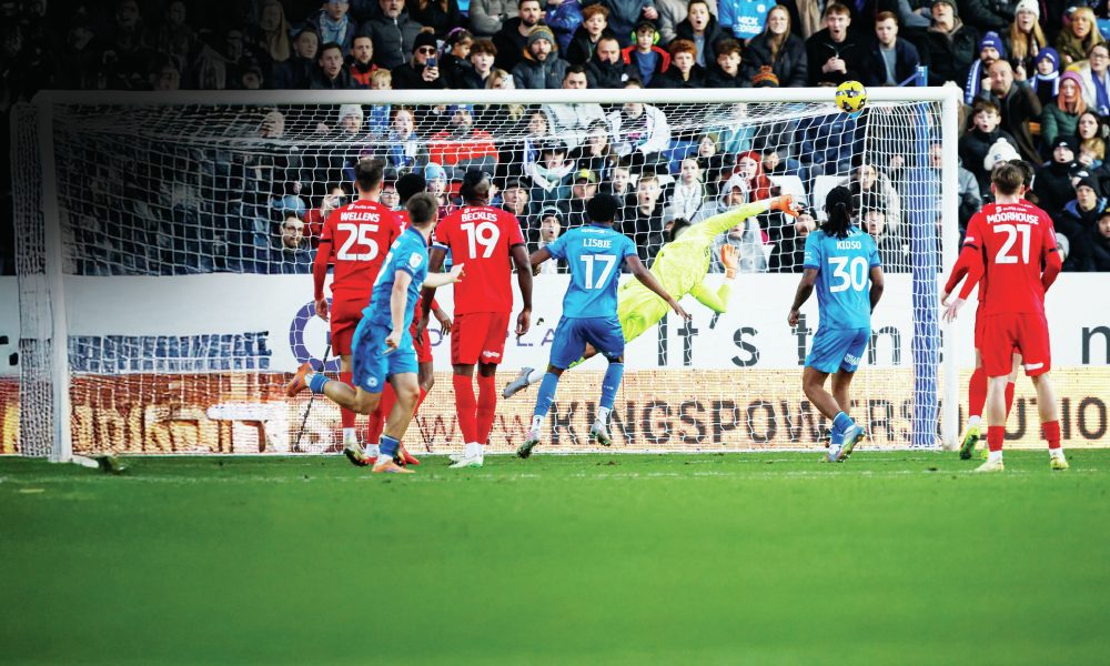 POSH POWER UP THE TABLE - The League Paper